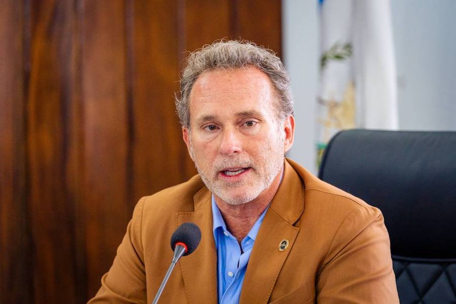 Harris Whitbeck: "Cada municipio debe apostar al turismo como una forma ...